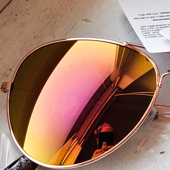 TheEdgeOfNik | Accessories | Mirrored Pink To Yellow Shift Classic ...